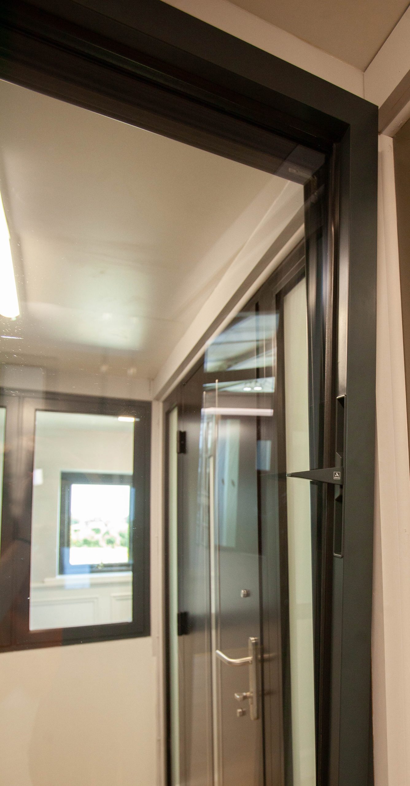 Hidden Vents & Handle - K&K Windows